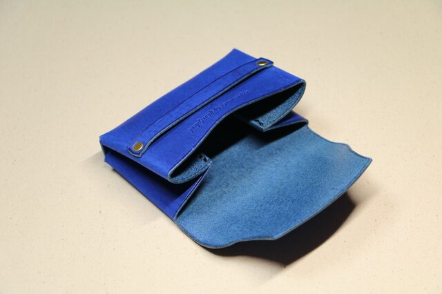 【ふんわり名刺入れ】国産オイル コバルト EC-006 | iichi 日々の暮らしを心地よくするハンドメイドやアンティークのマーケットプレイス