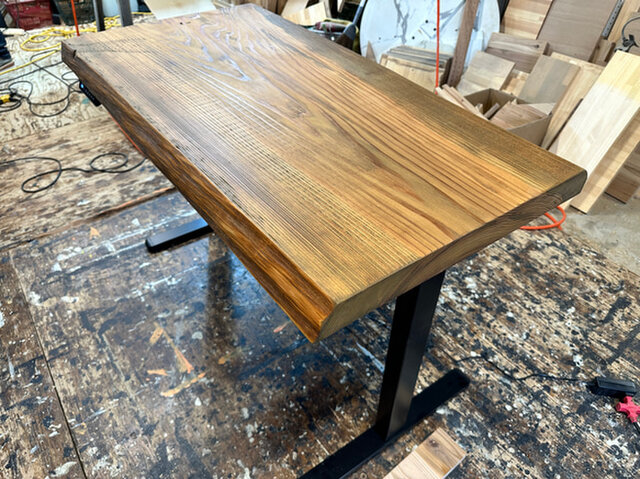 hotaru 昇降式電動脚 天然木 無垢材 天然杉 一枚板 高級 テーブル パソコンデスク 仕事部屋 オーダー可 | iichi 日々の暮らしを心地よくするハンドメイドやアンティークの ...