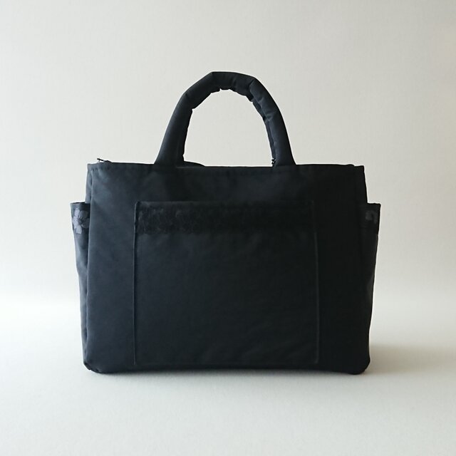 black ribbon flower standard bag | iichi 日々の暮らしを心地よくするハンドメイドやアンティークのマーケットプレイス