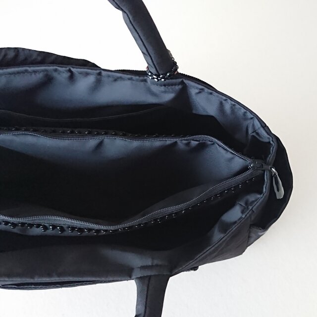 black ribbon flower standard bag | iichi 日々の暮らしを心地よくするハンドメイドやアンティークのマーケットプレイス