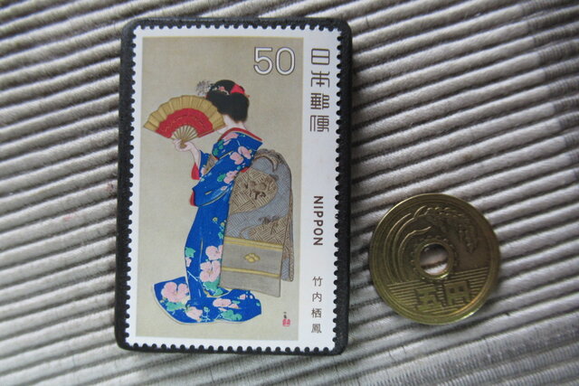 日本 美術切手ブローチ 10085 | iichi 日々の暮らしを心地よくするハンドメイドやアンティークのマーケットプレイス