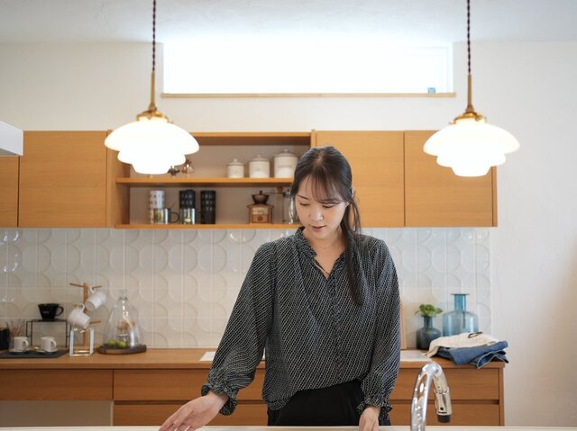 フリルネックブラウス長袖 No.325 | iichi 日々の暮らしを心地よくするハンドメイドやアンティークのマーケットプレイス