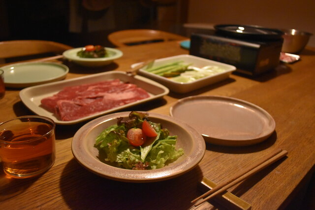 Fog ピンクラウンドプレート 20.8cm | iichi 日々の暮らしを心地よくするハンドメイドやアンティークのマーケットプレイス