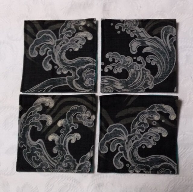 ハンドメイド 布コースター4枚1セット/荒波ブラック | iichi 日々の暮らしを心地よくするハンドメイドやアンティークのマーケットプレイス