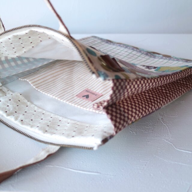 レトロボーダー柄 プチバッグ | iichi 日々の暮らしを心地よくするハンドメイドやアンティークのマーケットプレイス