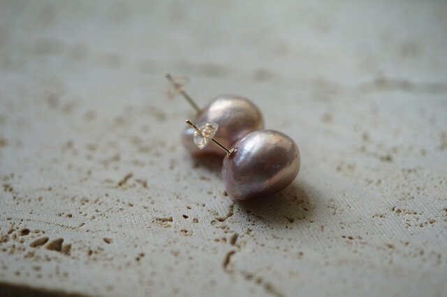 【drop】K10 バロックパールピアス（pink gold） | iichi 日々の暮らしを心地よくするハンドメイドやアンティークのマーケットプレイス