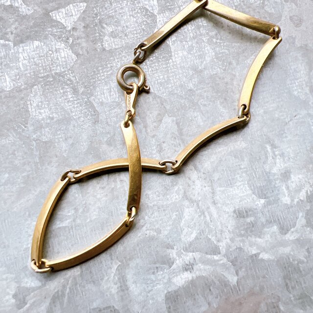 BA57-【 AVON 】エイボン・ヴィンテージブレスレット Goldtone metal linked slim bar | iichi ...