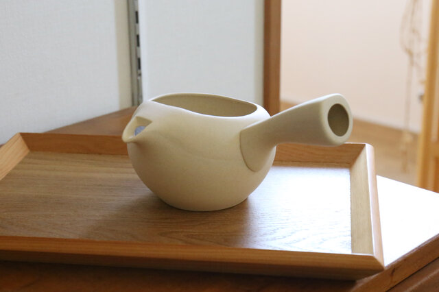 【手軽に使えて便利】「初めて急須をお迎えする方にもおすすめ」 愛知県常滑産・蓋なし急須・生成・360cc | iichi 日々の暮らしを心地よくするハンドメイドやアンティークのマーケットプレイス