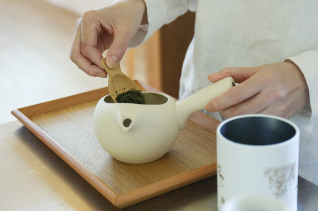 【手軽に使えて便利】「初めて急須をお迎えする方にもおすすめ」 愛知県常滑産・蓋なし急須・生成・360cc | iichi 日々の暮らしを心地よくするハンドメイドやアンティークのマーケットプレイス