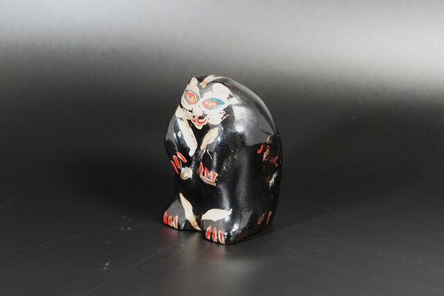 Makie Kuroneko 蒔絵 黒猫 003 | iichi 日々の暮らしを心地よくするハンドメイドやアンティークのマーケットプレイス