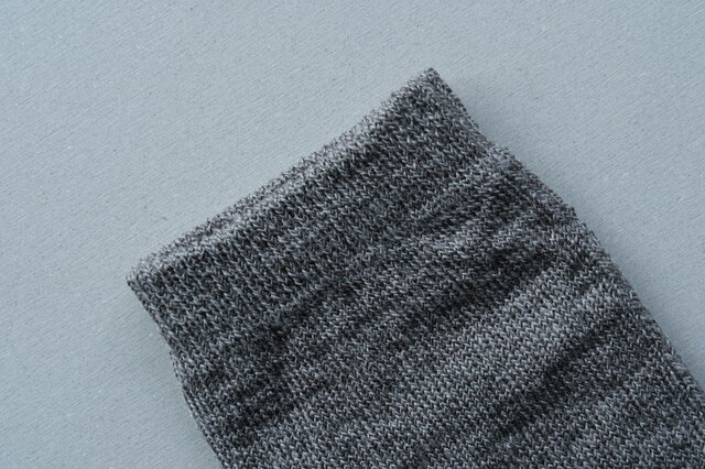 リネンキュプラ五本指ソックス｜ダークグレー｜22-24cm | iichi 日々の暮らしを心地よくするハンドメイドやアンティークのマーケットプレイス