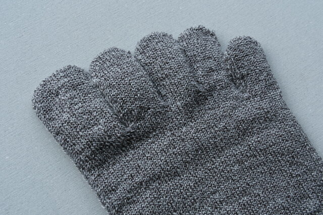 リネンキュプラ五本指ソックス｜ダークグレー｜22-24cm | iichi 日々の暮らしを心地よくするハンドメイドやアンティークのマーケットプレイス