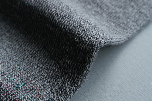 リネンキュプラ五本指ソックス｜ブラック｜22-24cm | iichi 日々の暮らしを心地よくするハンドメイドやアンティークのマーケットプレイス