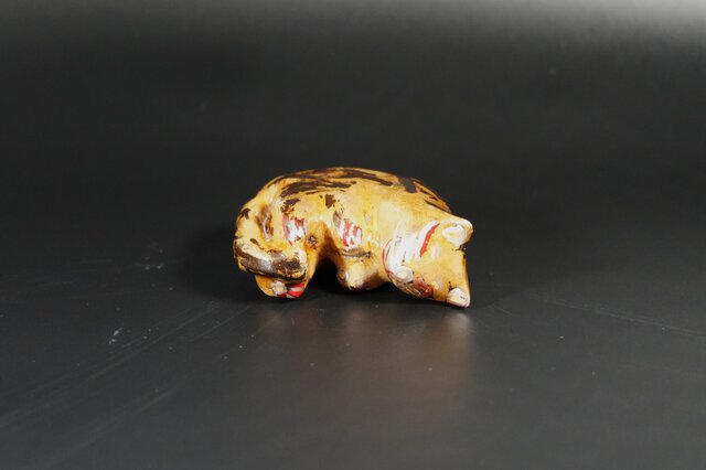 Makie Nemurineko-Shiro 蒔絵 眠り猫 003 | iichi 日々の暮らしを心地よくするハンドメイドやアンティークのマーケットプレイス