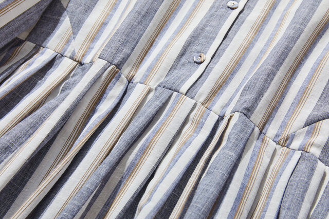 ナチュラル風合いのストライプワンピース コットン100％ ホワイト＋グレー 241008-1 | iichi 日々の暮らしを心地よくするハンドメイドやアンティークのマーケットプレイス