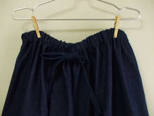 デニム生地 股上深めダボダボパンツ M～LLサイズ 綿100％ | iichi 日々の暮らしを心地よくするハンドメイドやアンティークの ...