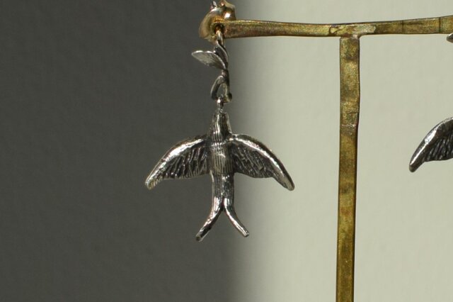 Bird pierce | iichi 日々の暮らしを心地よくするハンドメイドやアンティークのマーケットプレイス