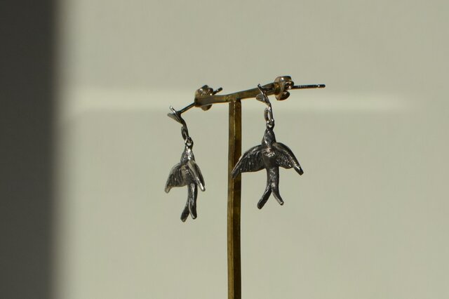Bird pierce | iichi 日々の暮らしを心地よくするハンドメイドやアンティークのマーケットプレイス