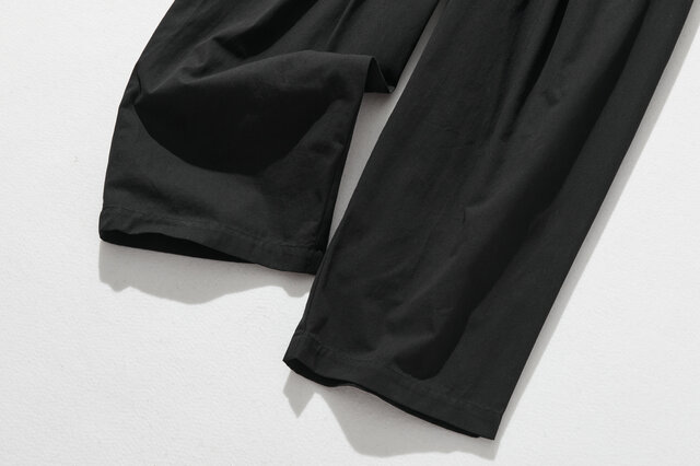 着まわし力抜群 裏地付きパンツ ロングパンツ コットン ブラック 241009-3 | iichi 日々の暮らしを心地よくするハンドメイドやアンティークのマーケットプレイス