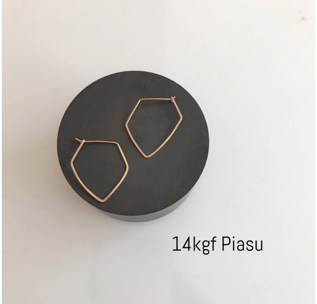 14kgf crystal piasu 幾何学 フープシンプルピアス ゴールド シンプル 軽い シルバー製作可能 | iichi 日々の暮らしを心地よくするハンドメイドやアンティークの ...