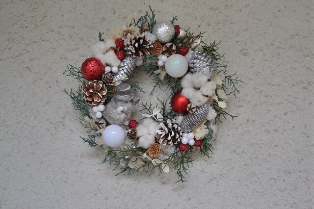 小鳥とコットンのクリスマスwreath | iichi 日々の暮らしを心地よくするハンドメイドやアンティークのマーケットプレイス