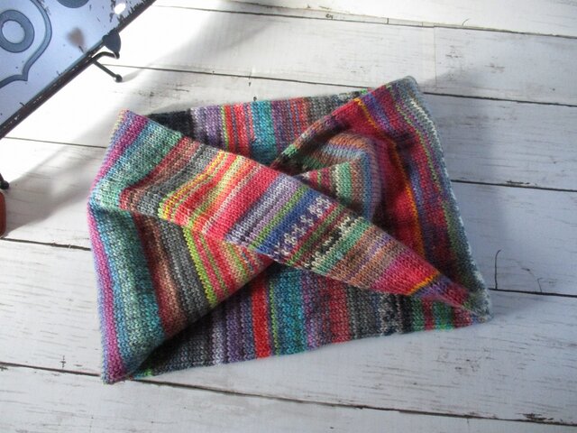 scrappie cowl opal Schafpate ミックス | iichi 日々の暮らしを心地よくするハンドメイドやアンティークの ...