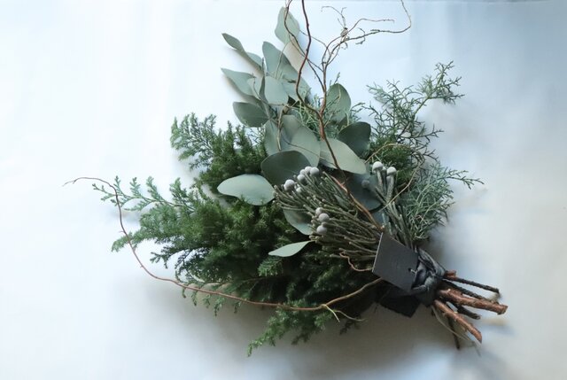 フレッシュグリーンのスワッグ | iichi 日々の暮らしを心地よくするハンドメイドやアンティークのマーケットプレイス