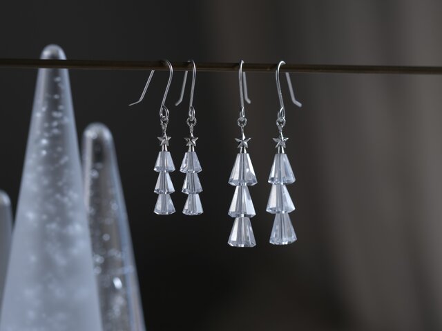 シルバーSサイズ Tiny tree earring ツリーピアス 星 クォーツ クリスマスツリー silver | iichi 日々の暮らしを心地よくするハンドメイドやアンティークの ...