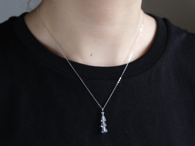 シルバーSサイズ Tiny tree set ツリーピアス＆ネックレス 星 クォーツ クリスマスツリー silver | iichi 日々の暮らしを心地よくするハンドメイドやアンティークの ...