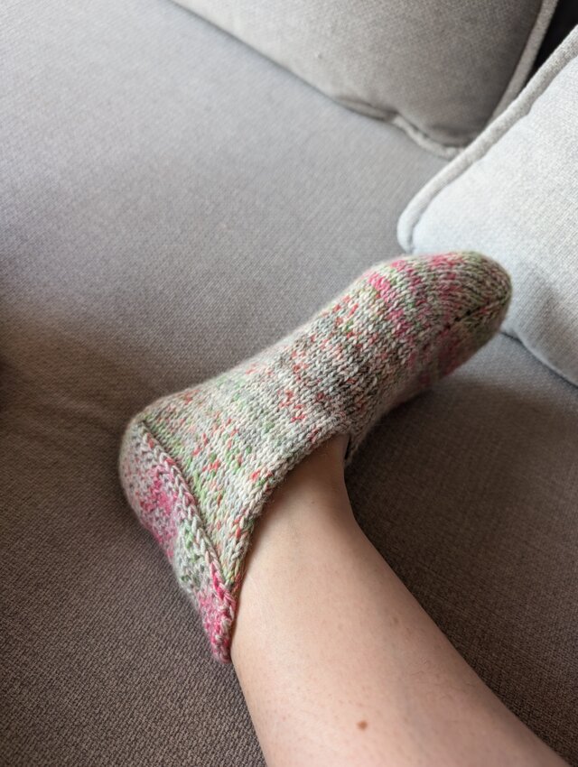 No.1505 ルームソックス | iichi 日々の暮らしを心地よくするハンドメイドやアンティークのマーケットプレイス