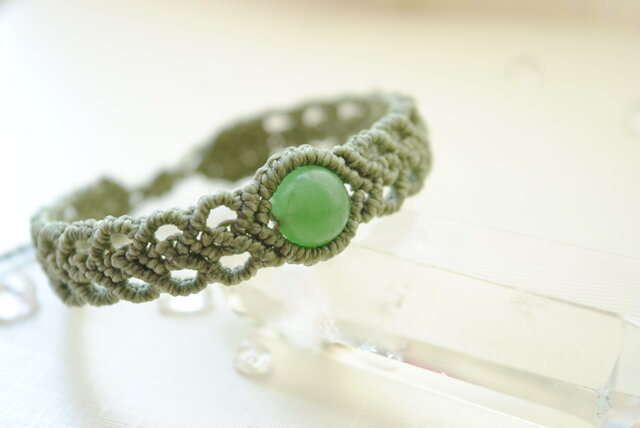 アベンチュリンハートマクラメブレスレット＊10㎜ | iichi 日々の暮らしを心地よくするハンドメイドやアンティークのマーケットプレイス