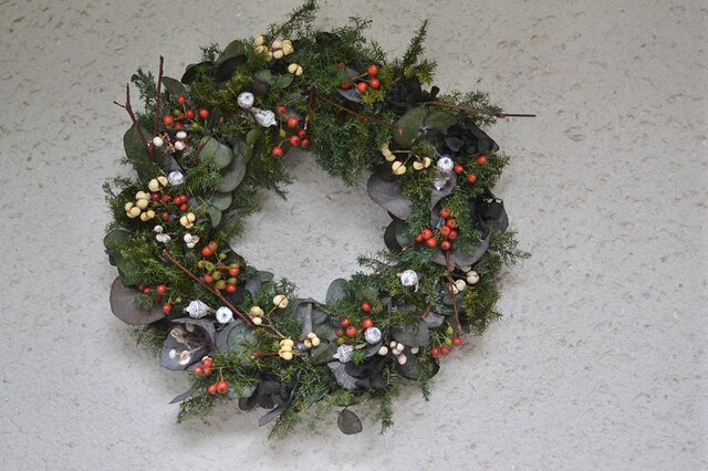 実物のクリスマスwreath | iichi 日々の暮らしを心地よくするハンドメイドやアンティークのマーケットプレイス