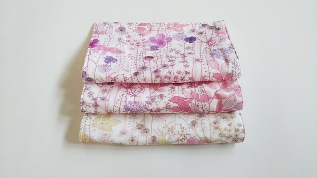 【pさまご予約分】ハンカチ ガーゼ×パイル リバティ Irma 約20cm角 3枚セット | iichi 日々の暮らしを心地よくするハンドメイドやアンティークのマーケットプレイス