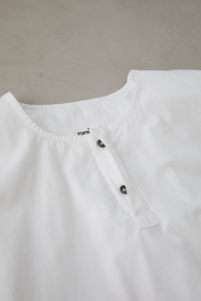 Moc blouse / shiro | iichi 日々の暮らしを心地よくするハンドメイドやアンティークのマーケットプレイス