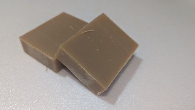 はちみつ石鹸 2024.10.16作 | iichi 日々の暮らしを心地よくするハンドメイドやアンティークのマーケットプレイス