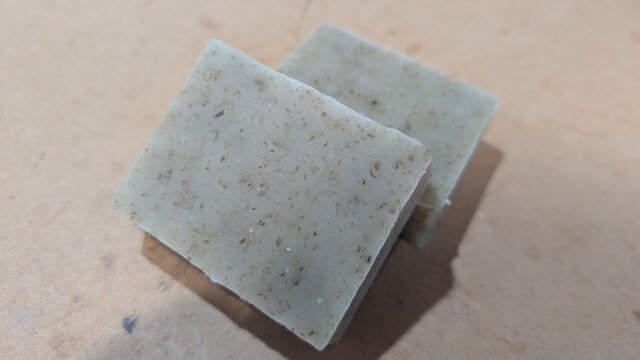 カモミール石鹸 2024.10.7作 | iichi 日々の暮らしを心地よくするハンドメイドやアンティークのマーケットプレイス