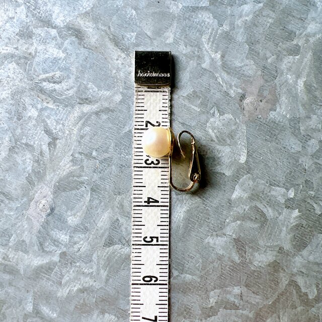 Y1023-ヴィンテージイヤリング U.S.A. 1970〜80s Faux pearl and gold-tone | iichi 日々の ...