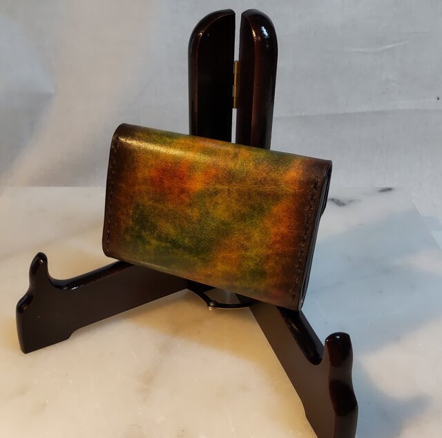 オーダー手染めヌメ革、カード入れ：メコングリーン | iichi 日々の暮らしを心地よくするハンドメイドやアンティークのマーケットプレイス