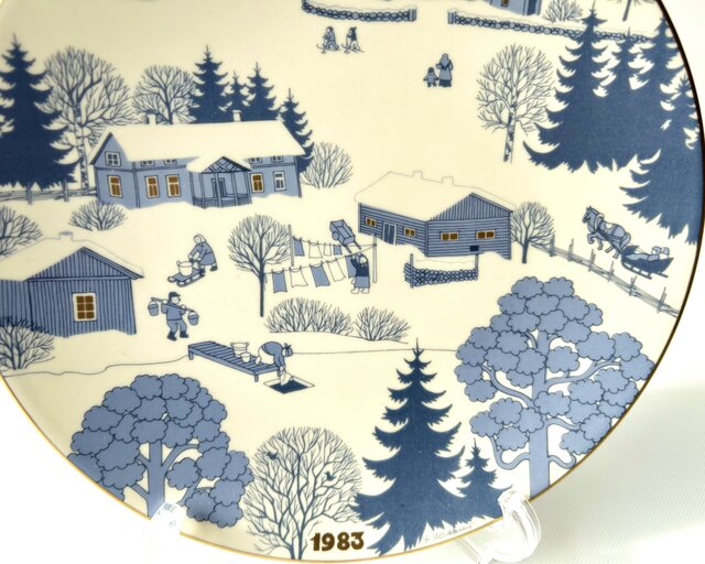 ARABIA Raija Uosikkinen クリスマスプレート 1983年 | iichi 日々の暮らしを心地よくするハンドメイドやアンティークのマーケットプレイス
