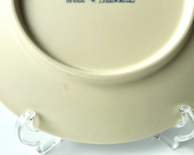 ARABIA Raija Uosikkinen クリスマスプレート 1984年 | iichi 日々の暮らしを心地よくするハンドメイドやアンティークのマーケットプレイス