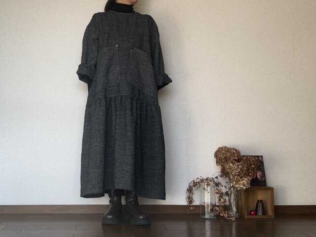 新作・**シェットランドwool+リネン︎**ツイル霜降りBlack**アウトポケット・ロングワンピース | iichi 日々の暮らしを ...