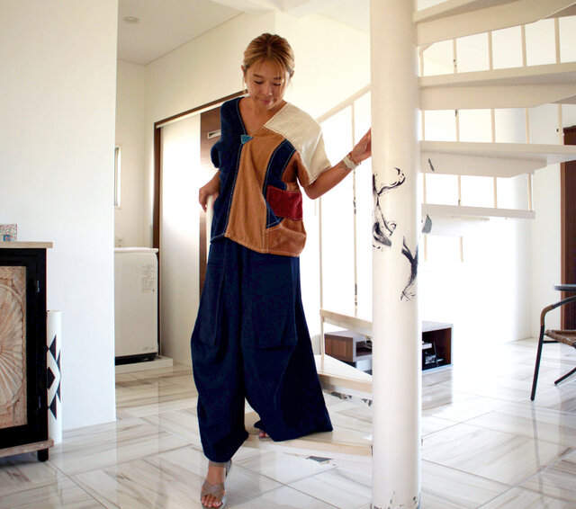 20％OFF 竹布（たけふ）で仕立てたインディゴ染めワイドパンツ | iichi 日々の暮らしを心地よくするハンドメイドやアンティークのマーケットプレイス