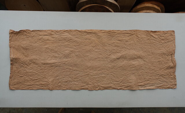 柿渋染めリネンクロス 淡 36×100cm | iichi 日々の暮らしを心地よくするハンドメイドやアンティークのマーケットプレイス