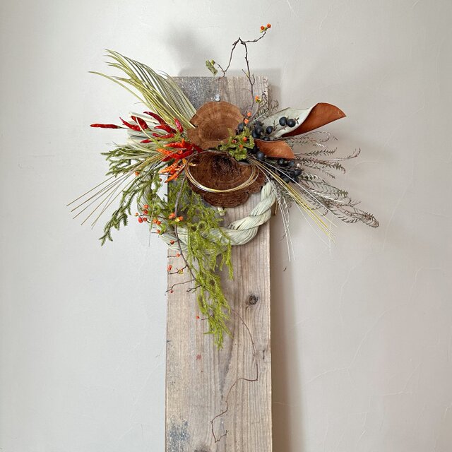 縁起良いヒカゲノカズラたっぷり しめ縄 お正月飾り | iichi 日々の暮らしを心地よくするハンドメイドやアンティークのマーケットプレイス