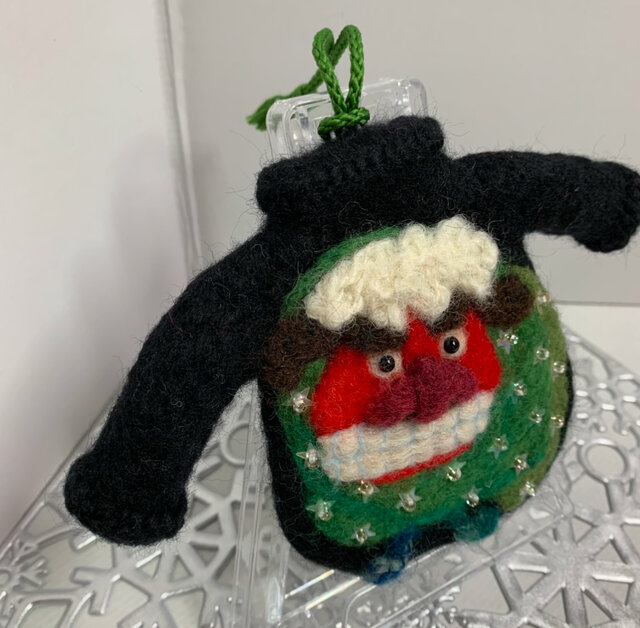 大きなセーターのオーナメント(獅子舞) | iichi 日々の暮らしを心地よくするハンドメイドやアンティークのマーケットプレイス