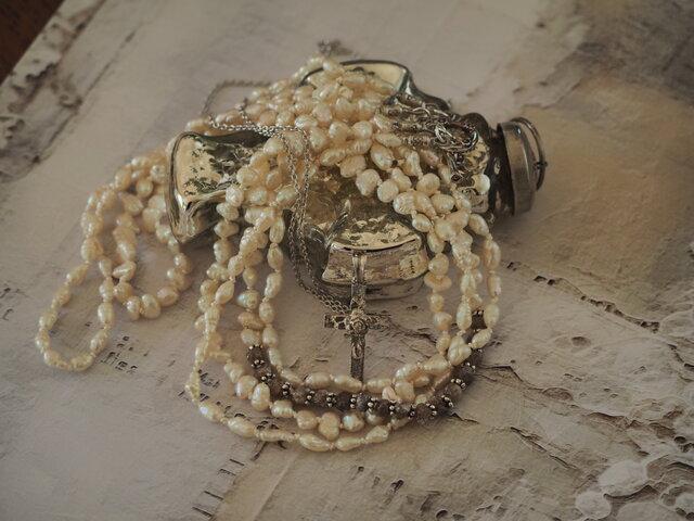 ノエル2024 | iichi 日々の暮らしを心地よくするハンドメイドやアンティークのマーケットプレイス