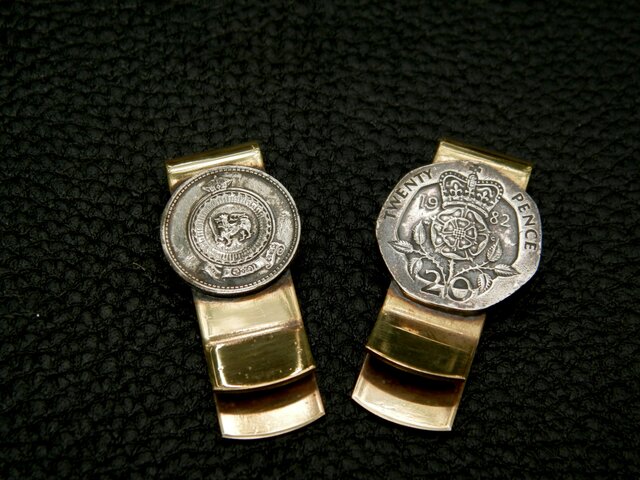 ＃M39 UK Coin Money Clip | iichi 日々の暮らしを心地よくするハンドメイドやアンティークのマーケットプレイス
