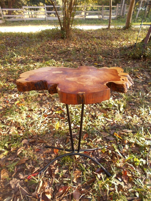 お好みの サイドテーブルを作りませんか （例：高さ50㎝） | iichi 日々の暮らしを心地よくするハンドメイドやアンティークのマーケットプレイス