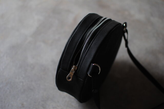 プエブロレザーサークルショルダーバッグ（ba-4) | iichi 日々の暮らしを心地よくするハンドメイドやアンティークのマーケットプレイス