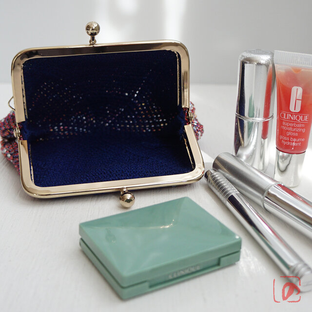 ばあば作 シードビーズのスクエアがま口（雪中錦鶏・2018） | iichi 日々の暮らしを心地よくするハンドメイドやアンティークのマーケットプレイス